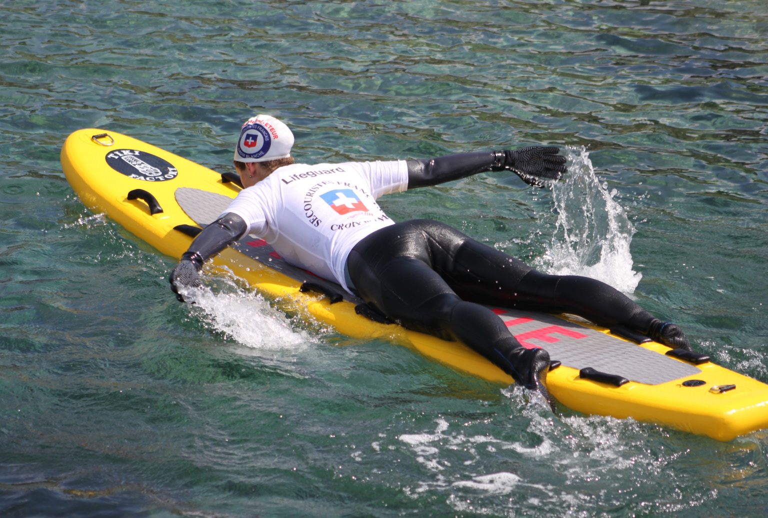 TIKI FACTORY RESCUE ~ PLANCHE DE RESCUE 320 / 10'6 GONFLABLE